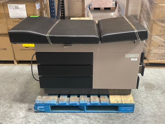 Midmark Model: 104-037-202 Exam Table with Stirrups for sale