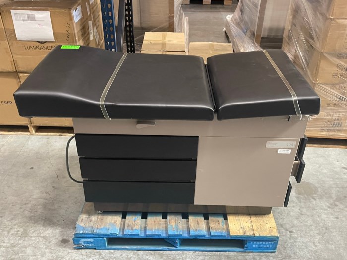 Midmark Model: 104-037-202 Exam Table with Stirrups for sale