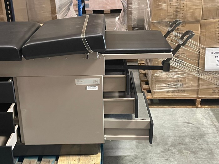 Midmark Model: 104-037-202 Exam Table with Stirrups for sale