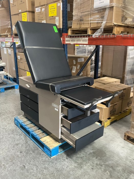 Midmark Model: 104-037-202 Exam Table with Stirrups for sale