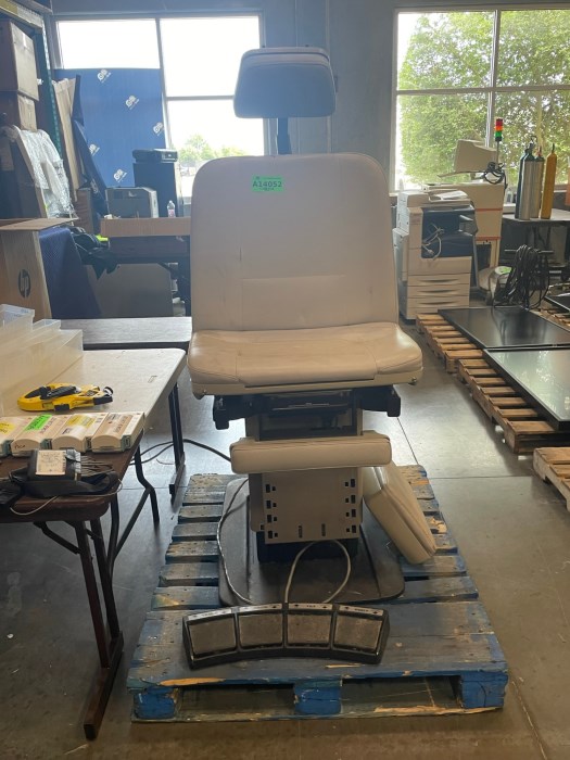 Midmark Model: 419 Procedure Chair for sale