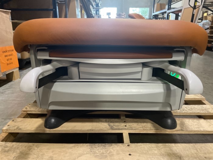 Midmark Model 626-001 Exam Bed - Operational At Time of Auction for sale