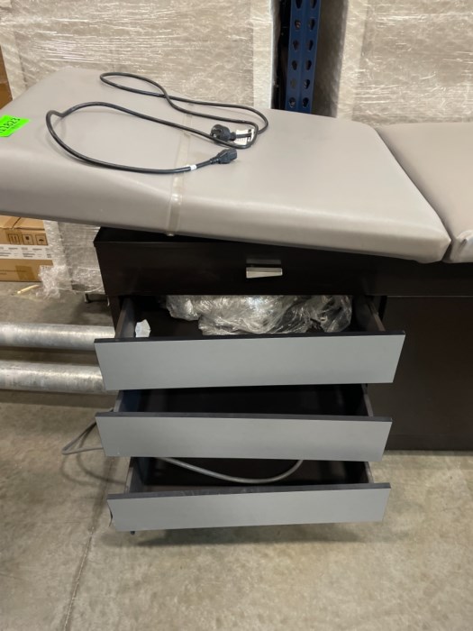 Midmark Ritter 100 Exam Bed for sale