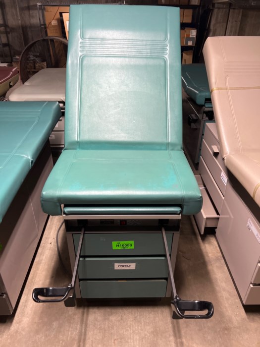 MidMark Ritter 104 Exam Table for sale