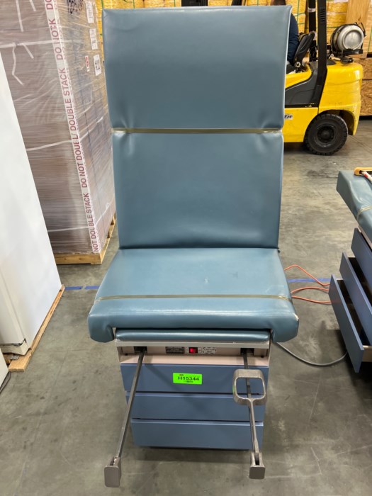 MidMark Ritter 104 Exam Table Model-100-038 for sale