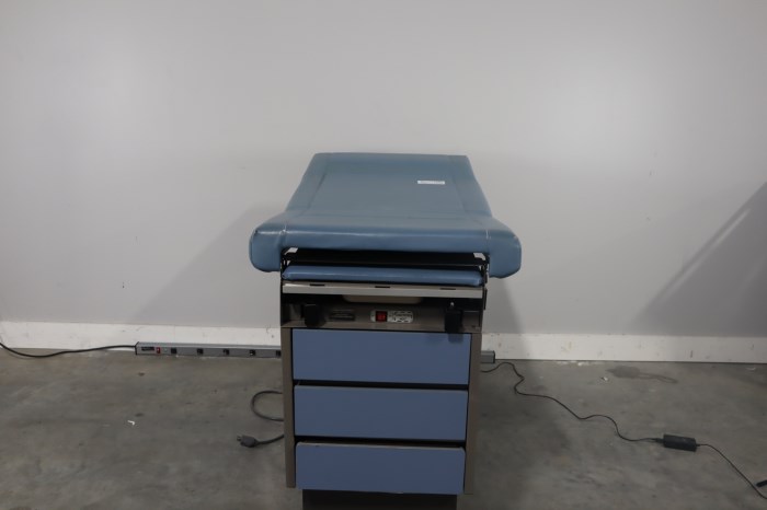Midmark Ritter 104 Examination Table for sale