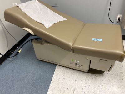Midmark Ritter 223 Exam Table - NC3.438 for sale