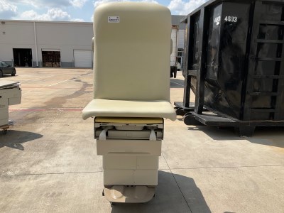 midmark-ritter-223-exam-tables-j8x3risz-2289745-st.jpg
