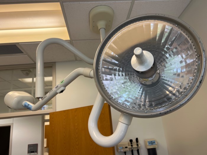 Midmark Ritter 355 Surgical Light - NC2.214 for sale