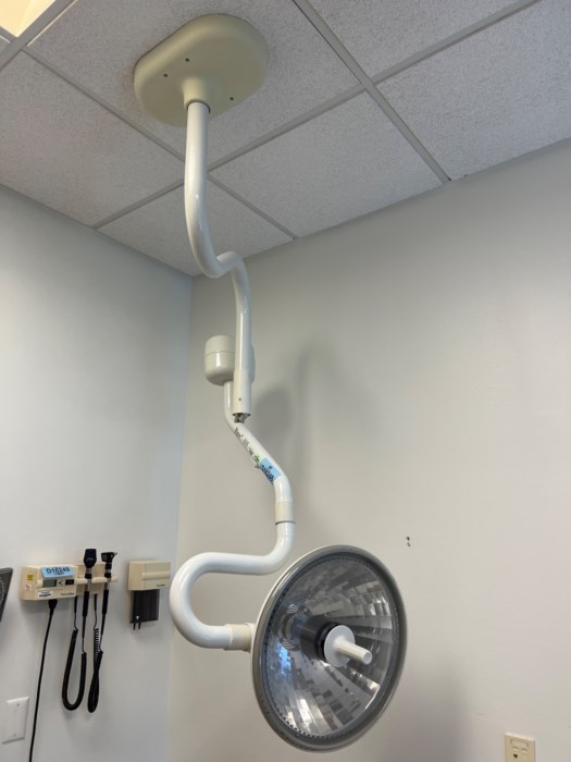 Midmark Ritter 355 Surgical Light - NC2.218 for sale