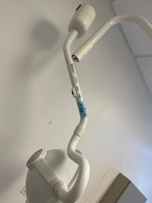 Midmark Ritter 355 Surgical Light - NC2.218 for sale