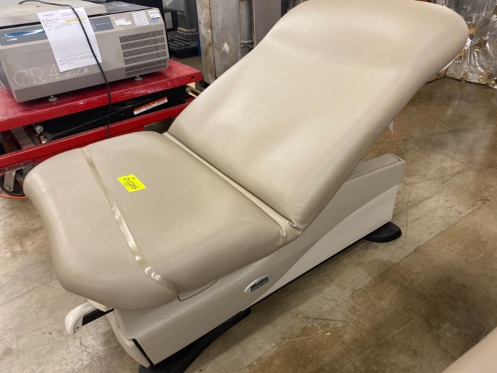 Midmark Ritter 625 medical exam table for sale