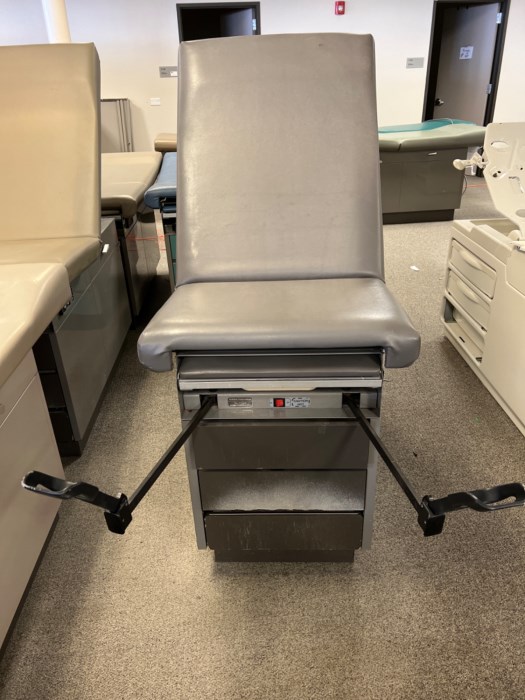 MidMark Ritter exam bed model #104 for sale