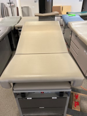 MidMark Ritter exam bed model #104 for sale