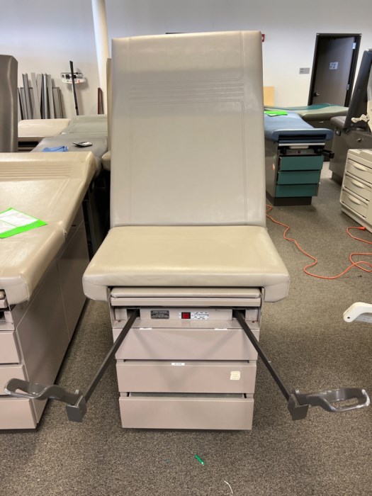 MidMark Ritter exam bed model #104 for sale