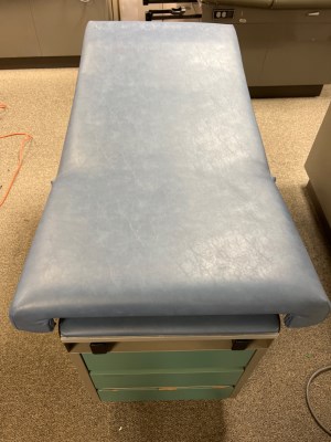 MidMark Ritter exam bed model #104 for sale