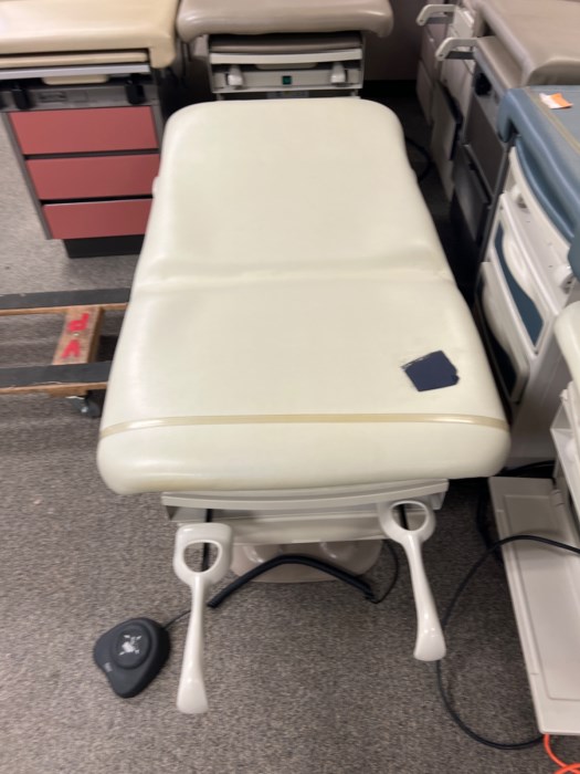 MidMark Ritter Exam Bed Model #223 for sale
