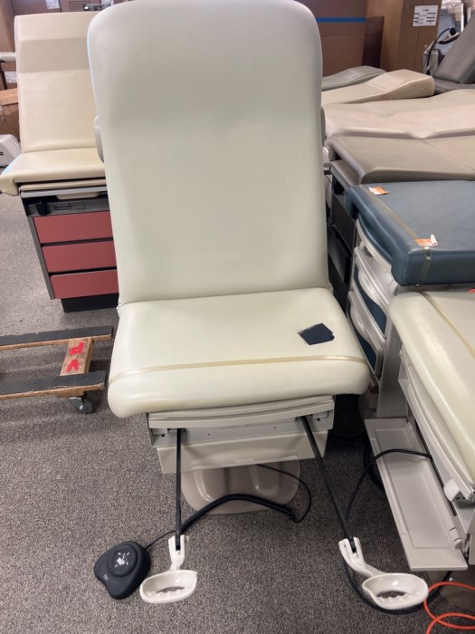 MidMark Ritter Exam Bed Model #223 for sale
