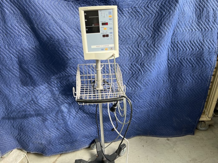 Mindray Accutorr plus Datascope for sale