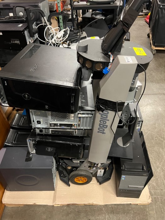 Miscellaneous Electronics Pallet for sale