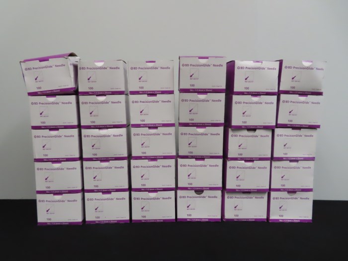 NEW 30 BOXES, BD PRECISION GLIDE REGULAR BEVEL NEEDLE 16G X 1" REF#305197 for sale
