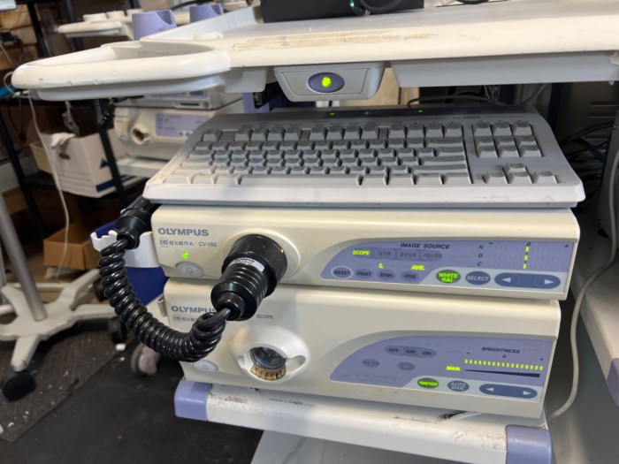 Olympus CV-160, CLV-160 AND OEV-261h MONITOR for sale