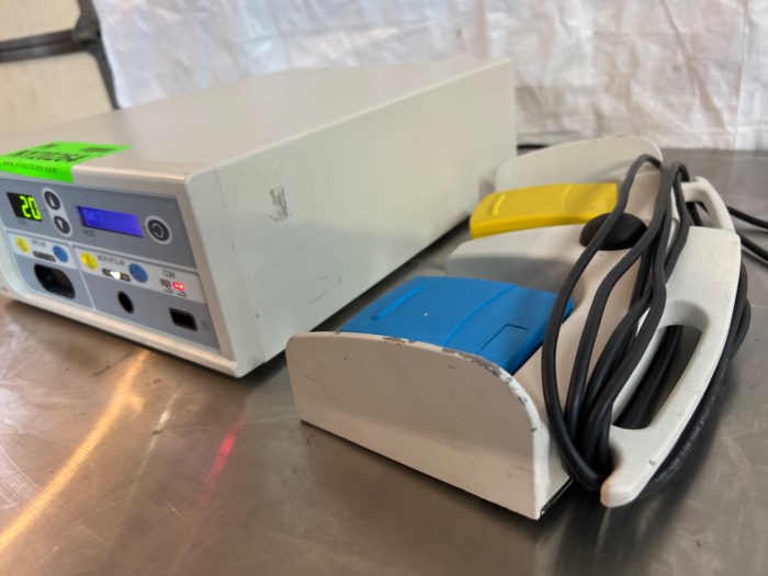 Olympus ESG-100 Electrosurgical Unit w/ WB950243 Footswitch ESU General ...