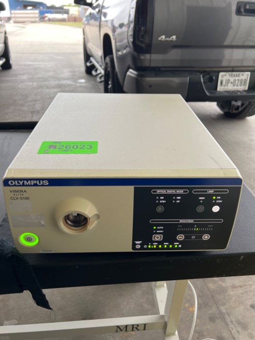 OLYMPUS VISERA ELITE CLV-S190 Light Source for sale