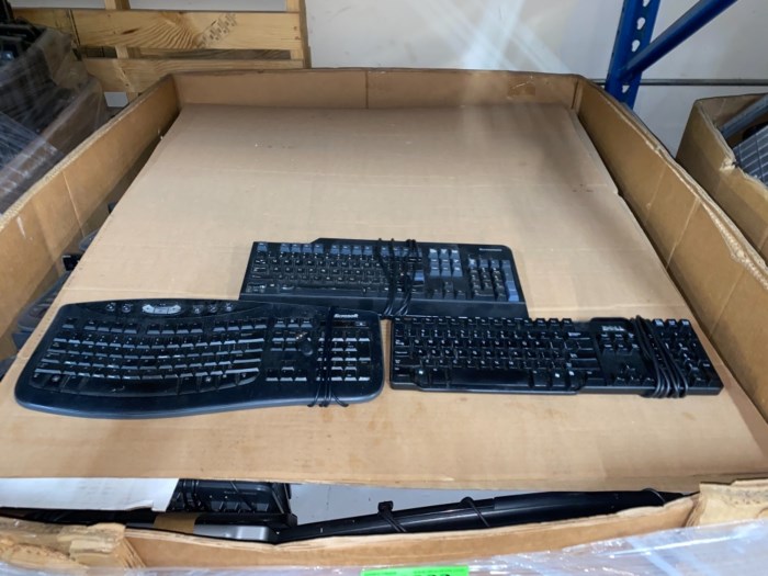 Pallet of Approximately (495) USB Computer Keyboards for sale