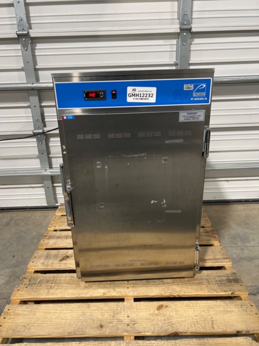 PEDIGO P-2030-S INCUBATOR (powers on) for sale