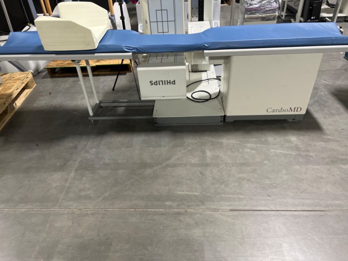 PHILIPS CARDIO MD GAMMA CAMERA (powers on) for sale