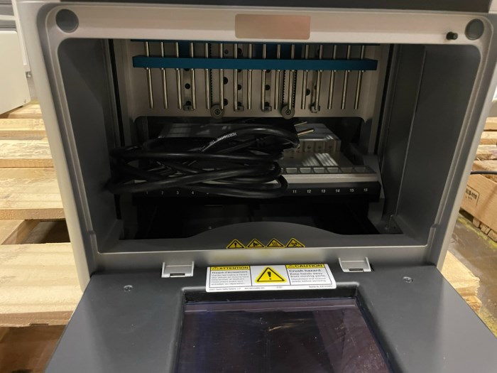 Promega Maxwell 16 Magnetic Particle Processor *Powered on at time of ...