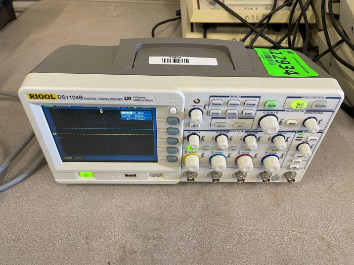 Rigol DS1104B LXI 4 Channel 100 MHz 2GSA/s Digital Oscilloscope for sale