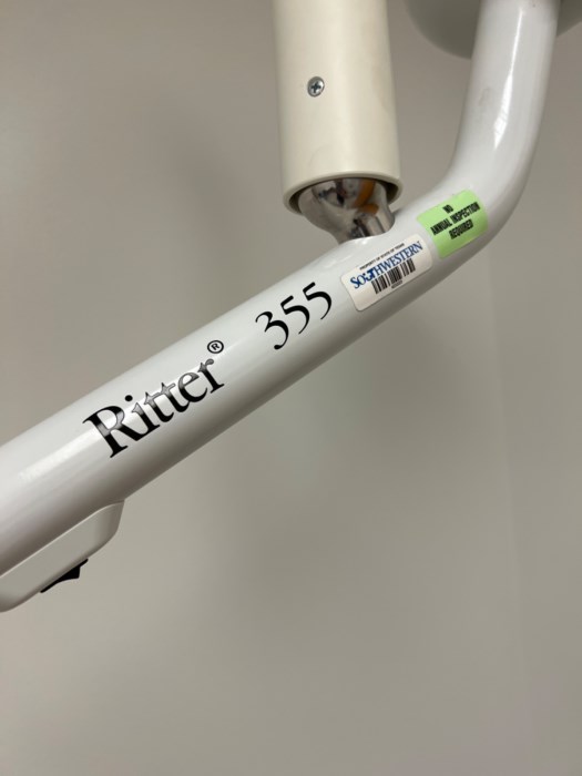 Ritter 355 Surgical Light Installation | Shelly Lighting