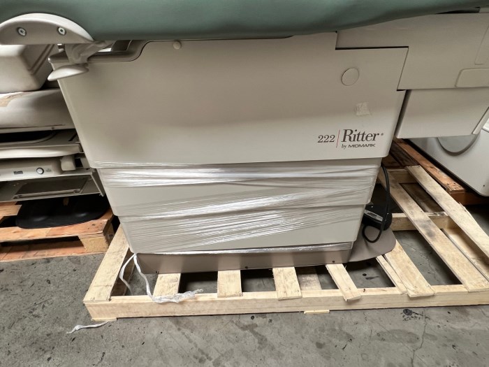 Midmark Ritter Model: 222-016 Examination Table for sale