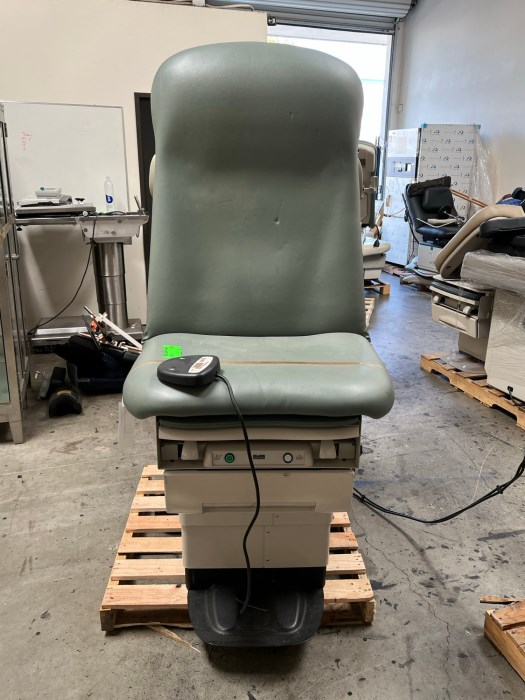 Midmark Ritter Model: 622-008 Examination Table for sale