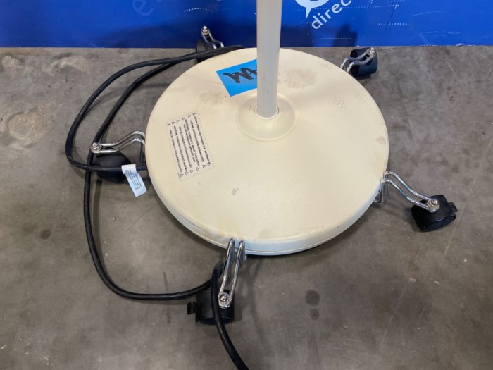 Rolling Welch Allyn LS-150 Exam Lights for sale
