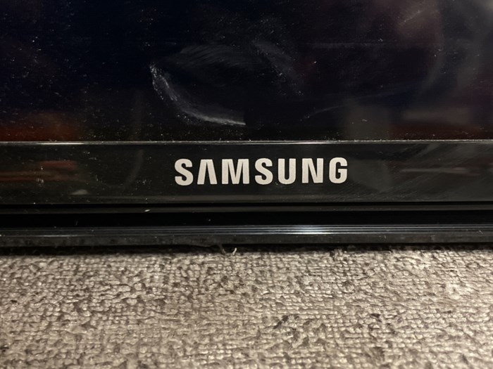 Samsung UN46H5203AF TV (Powered on at time of auction) for sale