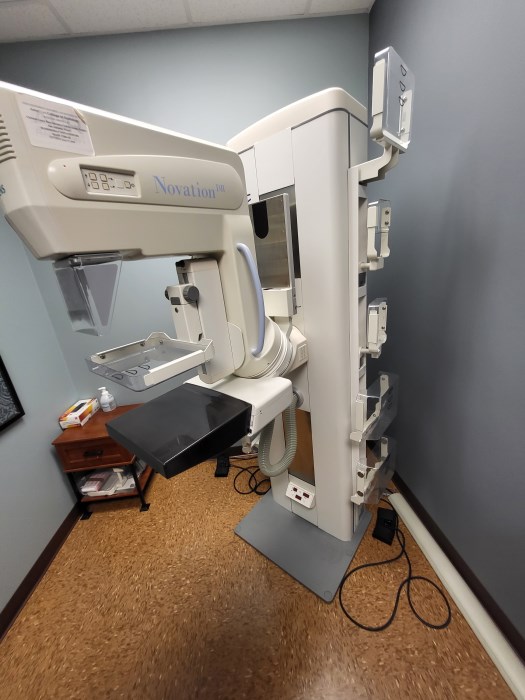 Siemens Mammomat Mammography Machine ** Manufactured in 2008 ** for sale