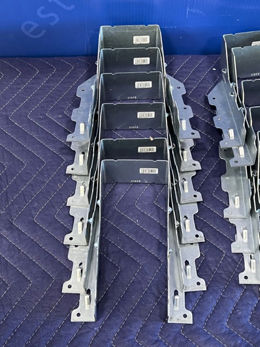 Simpson Strong-Tie LUS28-2 Hangers for sale
