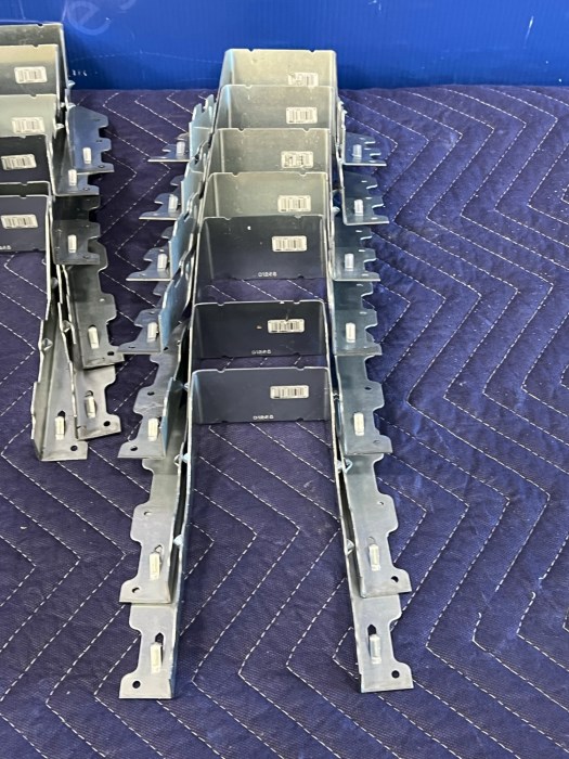 Simpson Strong-Tie LUS28-2 Hangers for sale