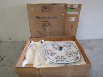 Skytron Stellar XL Surgical Light STX5 for sale