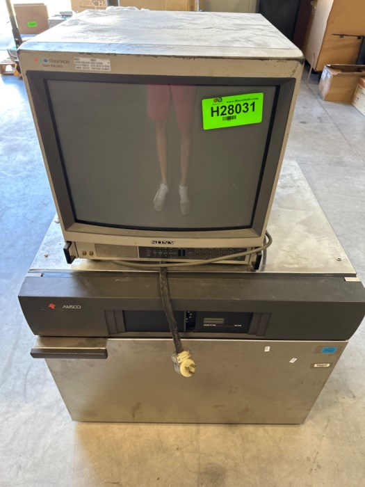SONY Trinitron Super Fine Pitch + AMSCO Chamber Air Temp for sale