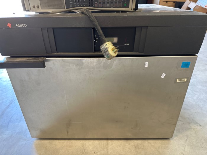 SONY Trinitron Super Fine Pitch + AMSCO Chamber Air Temp for sale