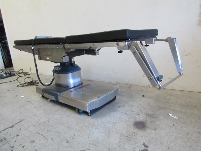Steris AMSCO 4085 Cmax C-Arm Surgical Table for sale