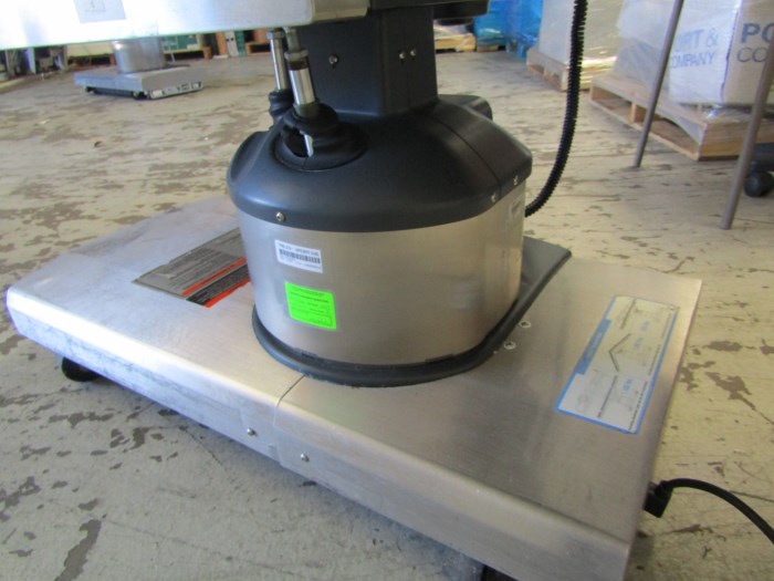 Steris AMSCO 4085 Cmax C-Arm Surgical Table for sale