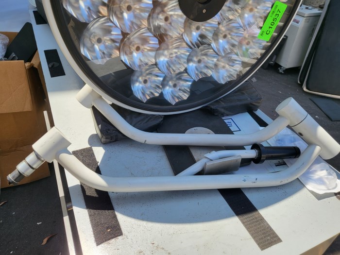 Stryker Visum LED Surgical Light for sale