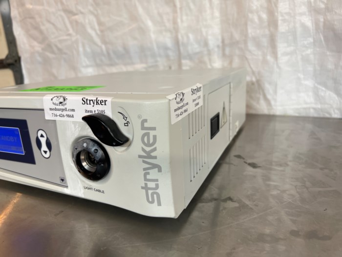 Stryker X8000 Light Source for sale