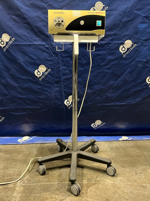 Sunoptics Surgical Model: S300T Titan 300HP Mobile Surgical Light for sale