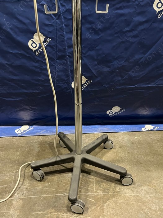 Sunoptics Surgical Model: S300T Titan 300HP Mobile Surgical Light for sale